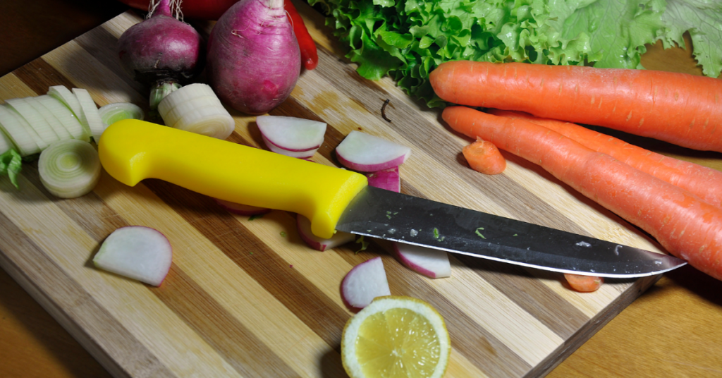 Safe Chopping, Slicing and Dicing For Kids in the Kitchen - One Yummy Mummy